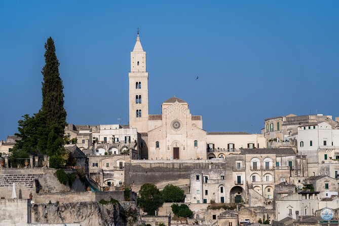Guided Walking Tour of Sasso Barisano and Sasso Caveoso - Via Muro and Cave Houses & Churches