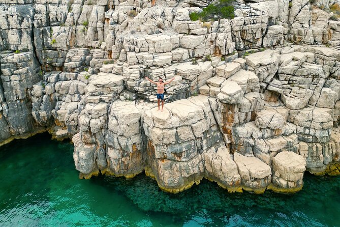 Half-day Speedboat Tour: Explore Hidden Gems of Hvar Island - Group Size and Booking