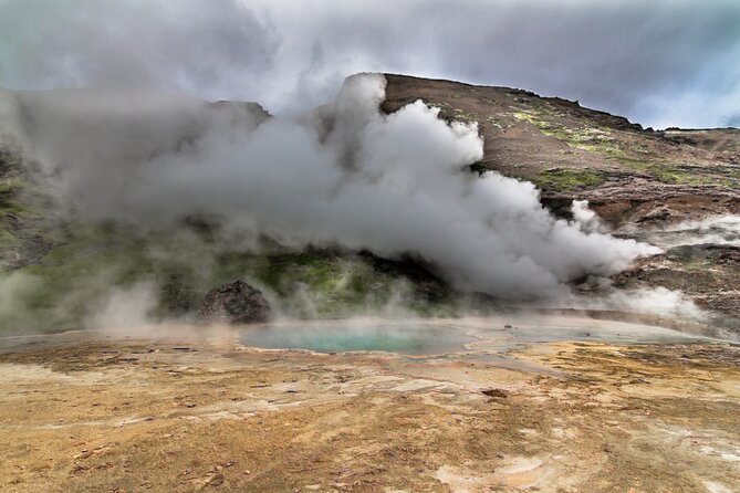 Helicopter Flight Over Geothermal Landscapes from Reykjavik - Practical Details and Logistics