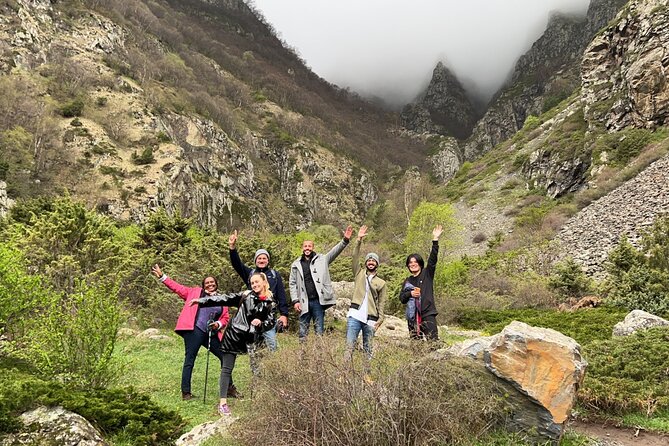 Highlights of Caucasus Mountains-Jinvali,Ananuri,Gudauri,Kazbegi(Group tour) - Gudauri: Paragliding and Panoramic Views
