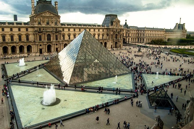 LOUVRE PRIVATE TOUR : Skip the line & Local expert guide - Entry fees included - FAQs