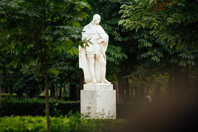 Madrid Highlights and Hidden Gems Private Tour with a Guide - Who Should Consider This Tour?