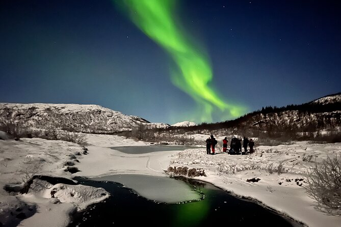 Northern Lights in Focus Tour by Minibus, German/ English, Meal - The Sum Up