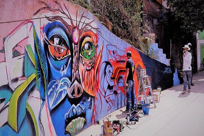 Pablo and Comuna 13 with Cable Car - The Experience’s Strengths: Why It’s Worth Considering