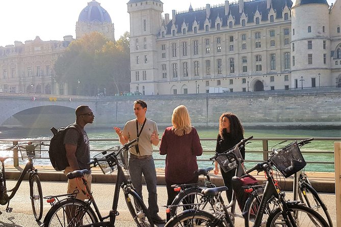 Paris: Charming Nooks and Crannies Bike Tour - Luxembourg Gardens: Serenity in the Heart of the City