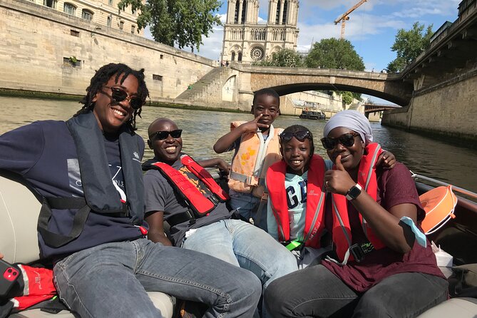 Paris Top Sights Seine River Private Boat Excursion - Practical Details: What You Should Know