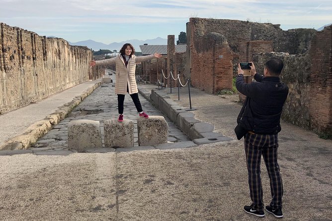 Pompeii New Discoveries Private Guided Tour - What to Expect at the Site