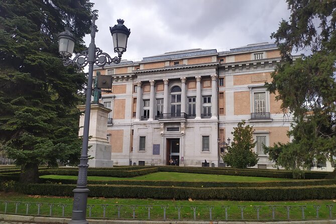 Prado Museum Private Tour in Madrid - Transportation and Accessibility