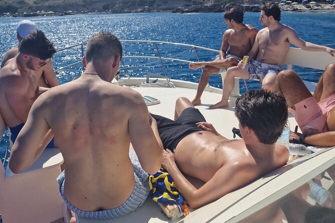 Private daily Cruise or Sunset for Swimming Max 11 persons - Who Should Consider This Experience?