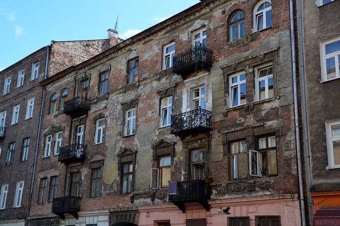 Private Historical Tour of Warsaw by a Retro Fiat with Pickup - Who Should Consider This Tour?