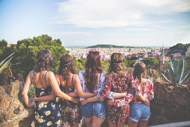 PRIVATE Park Güell Photoshoot Skip the line - The Sum Up