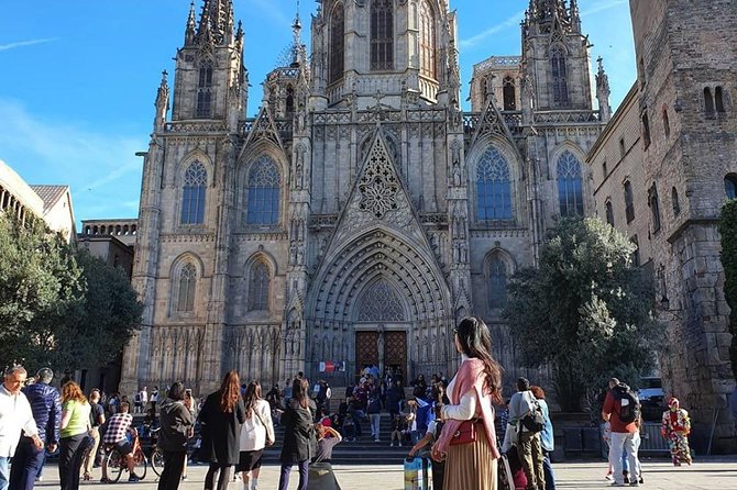 Ramblas, Old Town, Gothic and Gaudi Architecture Walking Tour - The Sum Up