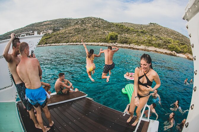 Split: Blue lagoon & 3island tour with Mediterranean Lunch - The Realities of the Experience
