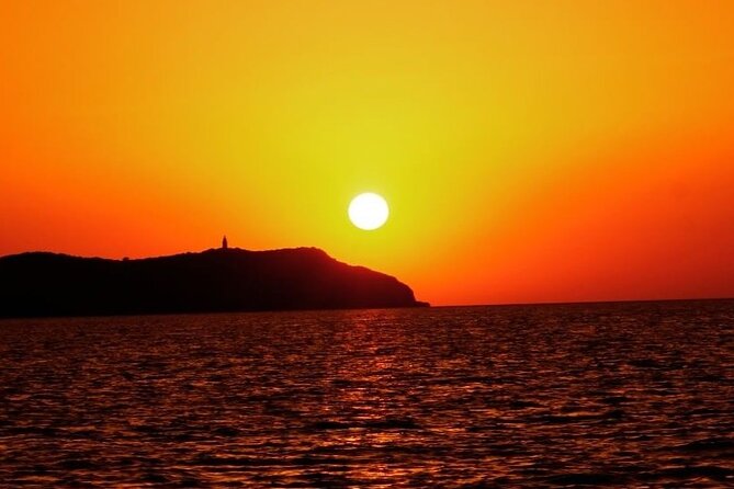 Sunset Beach Tour 3 HS all Inclusive ( Paddle boards , Kayaks & Snorkeling) - FAQs