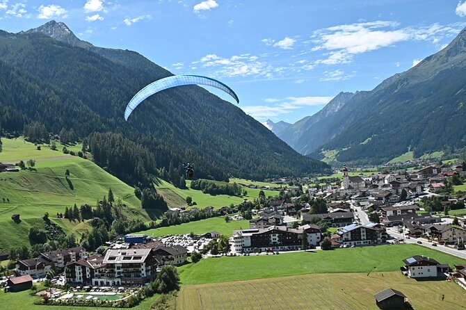 Tandem paragliding in the Stubai Valley near Innsbruck - Cost and Value
