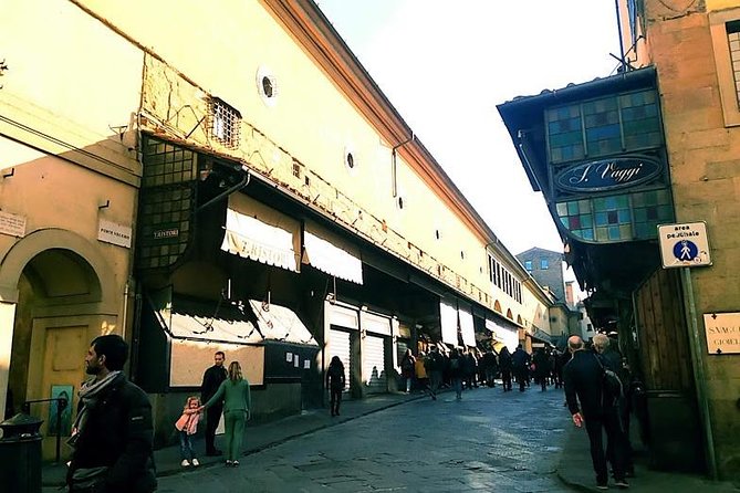 The Best tour in Florence: Renaissance and Medici Tales - Group Size and Accessibility
