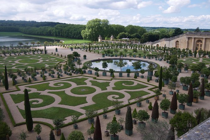 Versailles Palace and Gardens Tour by Train from Paris with Skip-the-Line - How the Tour Works: Practical Details and Timing