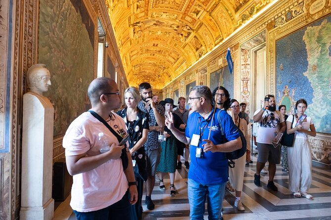 VIP Vatican Breakfast and Guided Tour with Sistine Chapel Access - Visiting St. Peter’s Square
