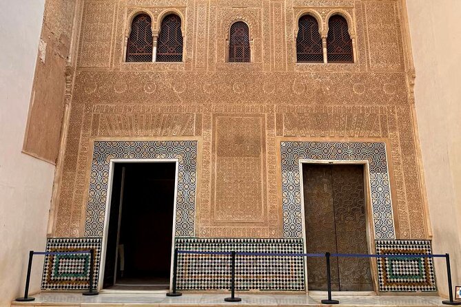 Alhambra and Nasrid Palaces Guided Tour with Tickets - The Sum Up
