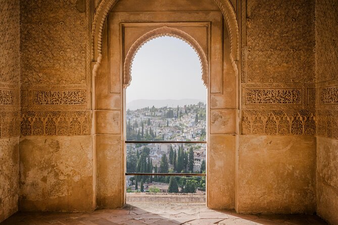 Alhambra and Nasrid Palaces: Skip-the-line Ticket and Local Guide - Practical Considerations