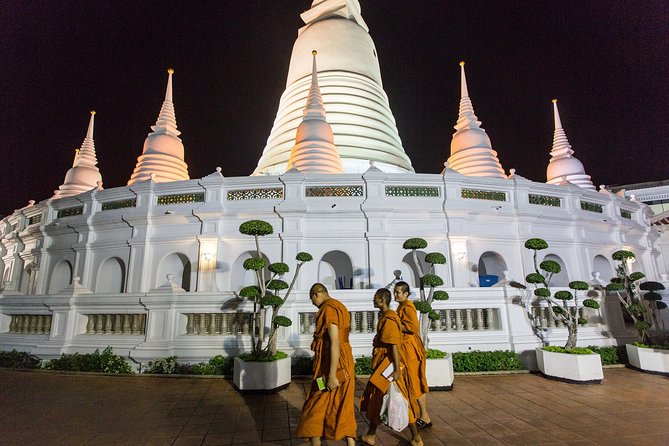 Bangkok by Night: Temples, Markets and Food Tuk-Tuk Tour - FAQs