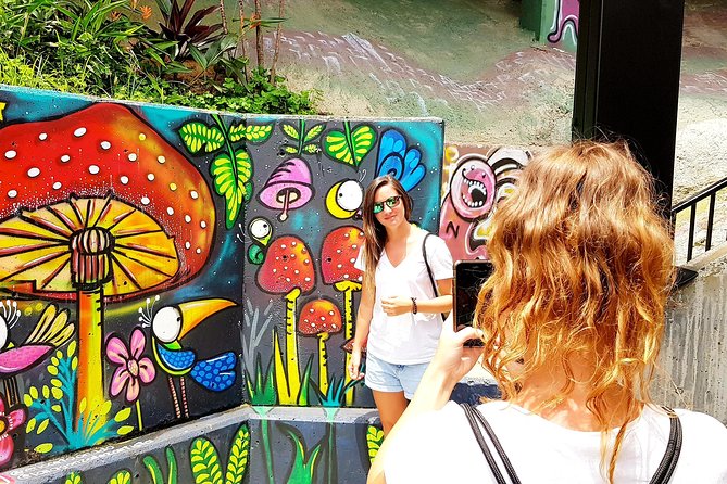 Comuna 13 Graffiti Tour with Street Food - Who Should Book This Tour?