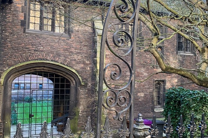 Creepy Cambridge - Cambridge's Most Entertaining Ghost Walk - Practical Tips for Travelers