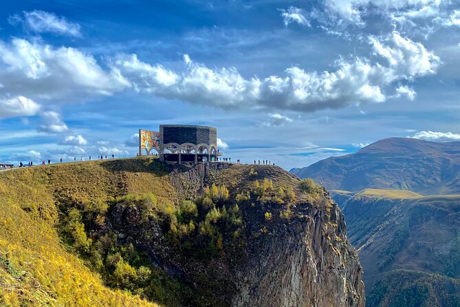 Day Trip to Gudauri and Kazbegi Including 4WD - Mountain Honey Tasting in Gudauri