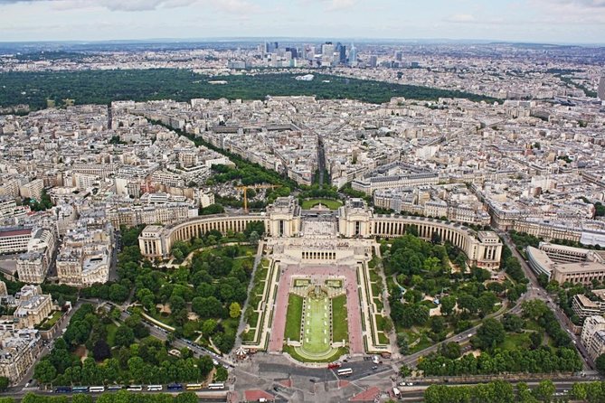 Eiffel Tower Small-Group Access to 2nd Floor by Elevator - FAQ