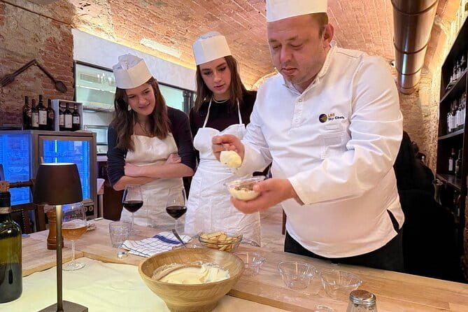Florence Pizza or Pasta Class with Gelato Making at a Tuscan Farm - Practical Tips for Travelers