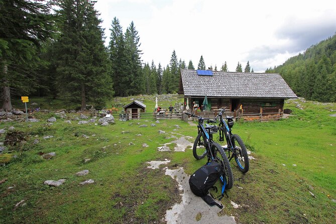 Guided e-bike tour of the alpine pastures in the Salzkammergut - The Sum Up