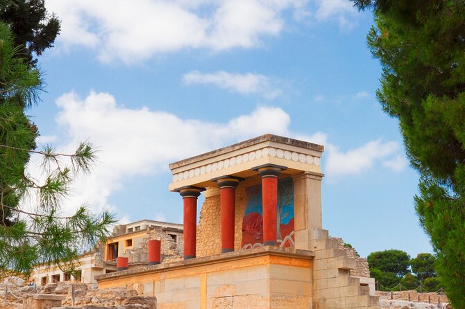 Knossos Palace & Historical Heraklion City Tour, with Old Market - FAQs