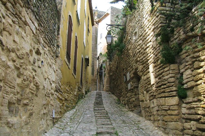 Luberon Villages Half-Day Tour from Aix-en-Provence - FAQs