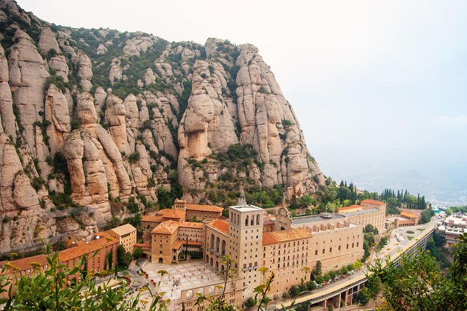 Montserrat Tour, Rack Railway, Basilica, Moreneta & Licor Tasting - FAQ