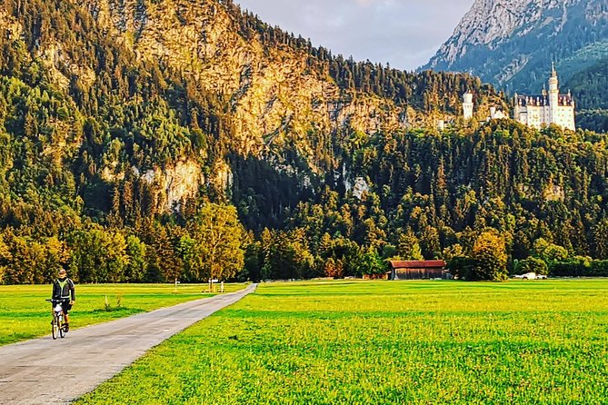 Neuschwanstein Castle by Bus Incl. Bike Ride or Hohenschwangau - FAQ