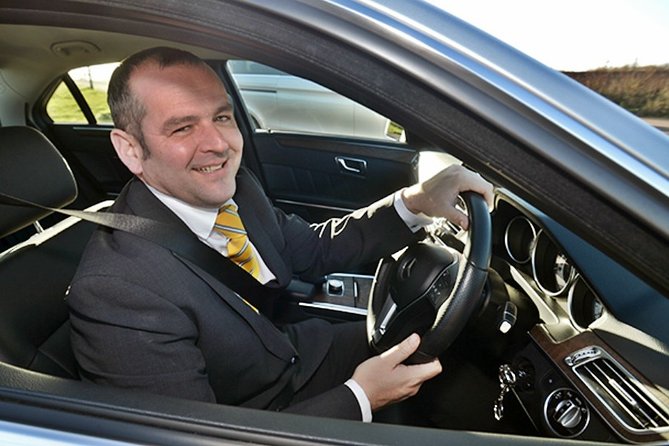 Nottinghamshire to London Heathrow Airport (LHR) Luxury Transfers - Who Should Consider This Transfer?