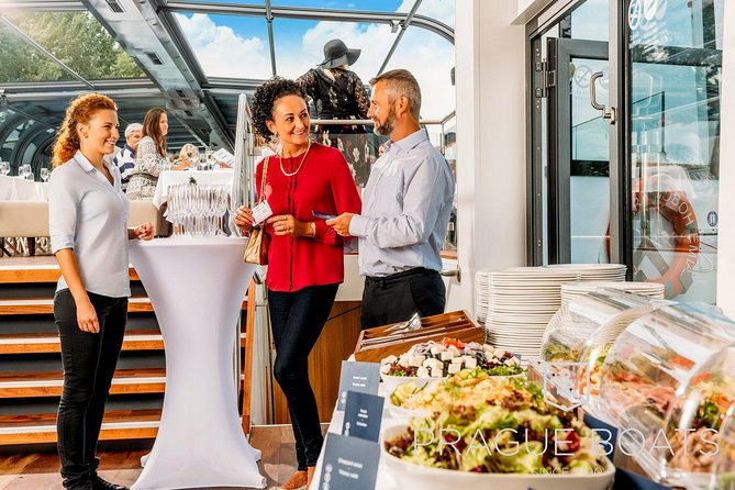 Prague Boats 2-hour Lunch Cruise - FAQ