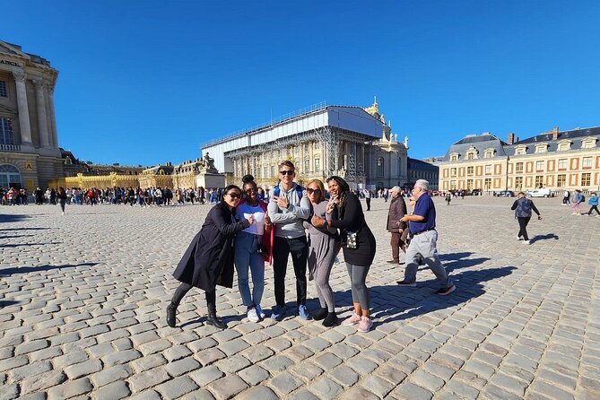 PREMIUM Versailles Golf Carts and Bikes Guided Tour with Lunch - Practical Details and Group Experience