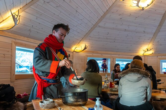 Reindeer feeding & Saami Culture with chance for Northern Lights - FAQ