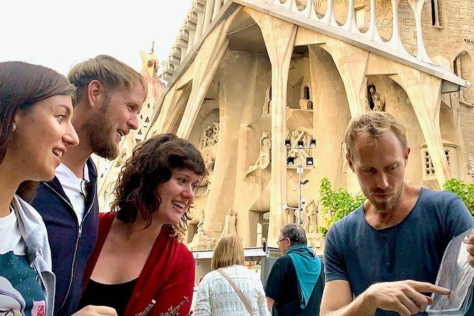 Sagrada Familia Exterior Free Tour: Stories, Secrets & Symbolism - Who Is This Tour Best For?
