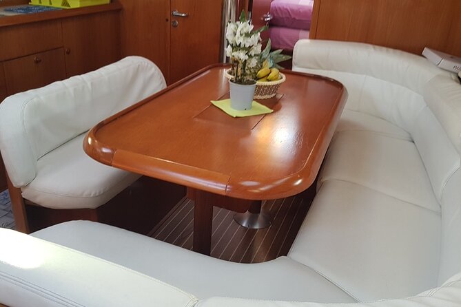 Sailing boat from Santa Teresa di Gallura to the Maddalena Archipelago - The Experience of the Crew and Food