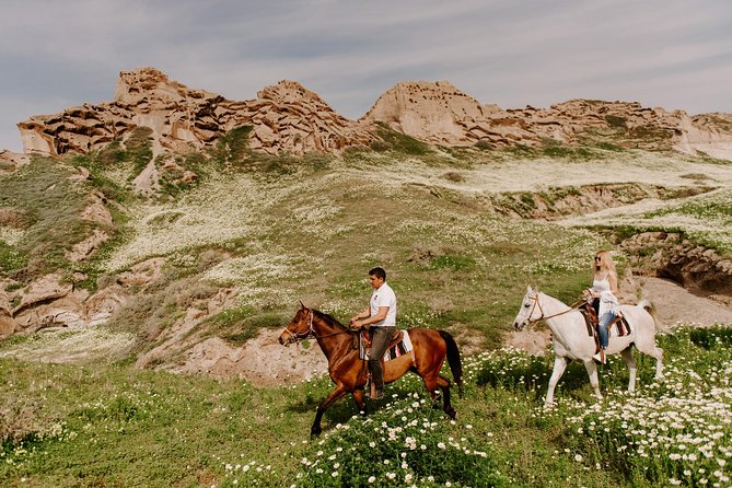 Santorini: Horse riding to the Black Sandy Beach (Eros beach) - FAQ