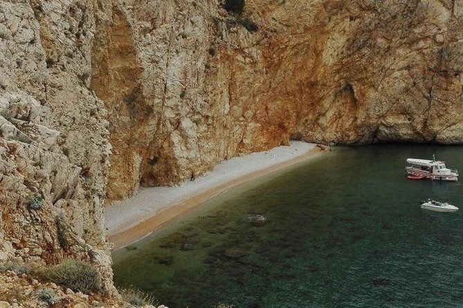 Swimming and Snorkeling on Wild bays with Captain Bobo - Summary