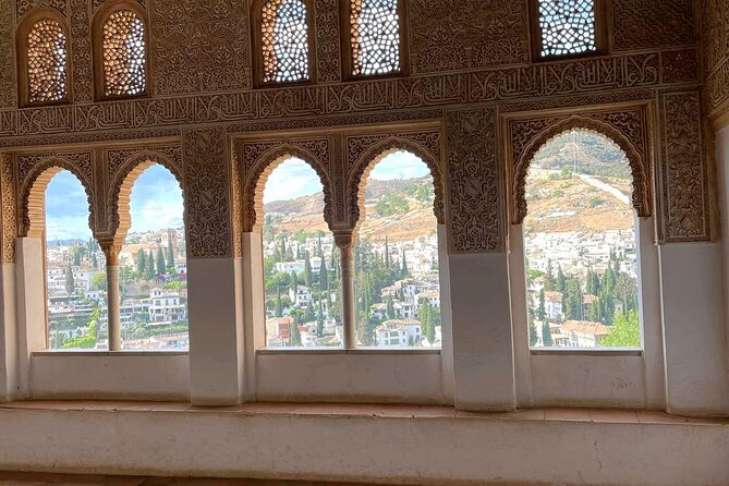 Alhambra and Nasrid Palaces Guided Tour with Tickets - FAQ
