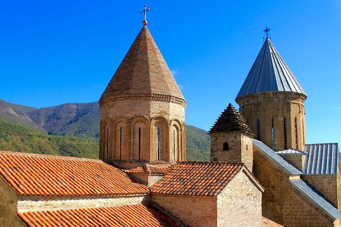 Day Trip to Gudauri and Kazbegi Including 4WD - The Russian Georgian Friendship Monument and Mountain Activities