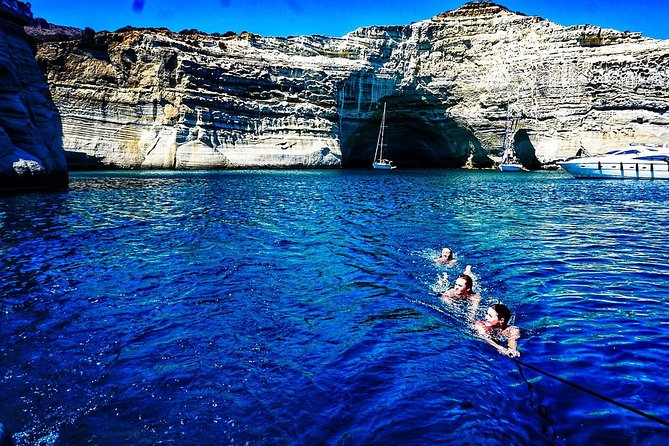 Full day sailing cruise on the West side of Milos island - FAQs
