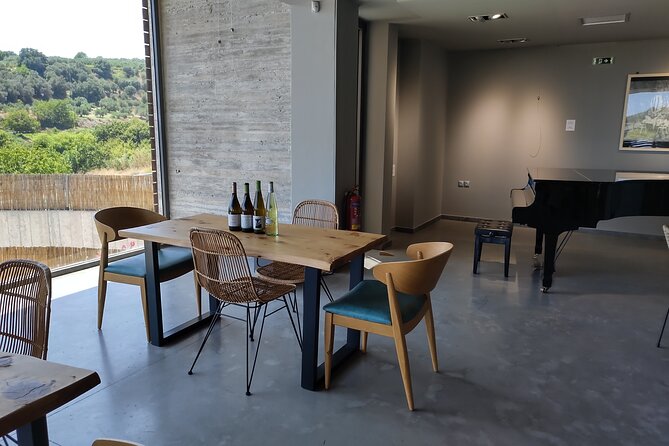 Heraklion SUV Private Guided Wine Tour with Lunch - Authenticity and Personal Touches