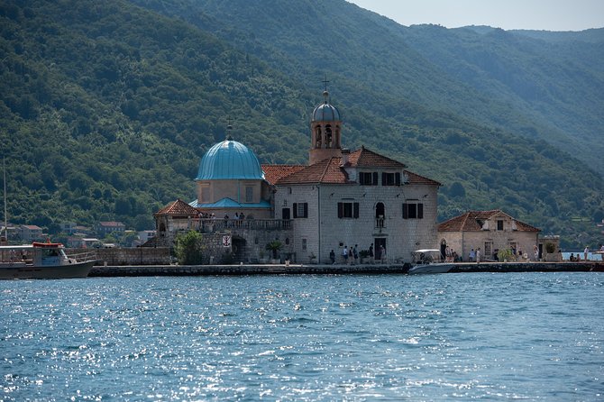 Montenegro: Bay of Kotor Day Trip from Dubrovnik English -Español - FAQ