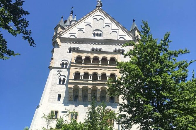 Neuschwanstein Castle and Linderhof Palace Day Trip from Munich - Customer Feedback: What Travelers Love