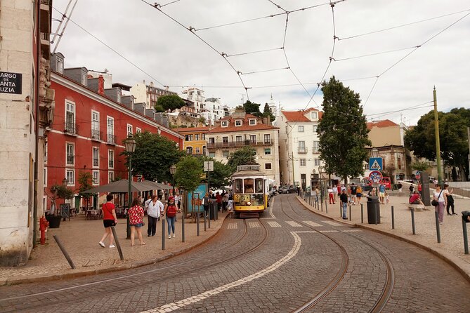 Private Tour: Highlights of Historical Lisbon in 4H with Transfer - FAQ About the Tour